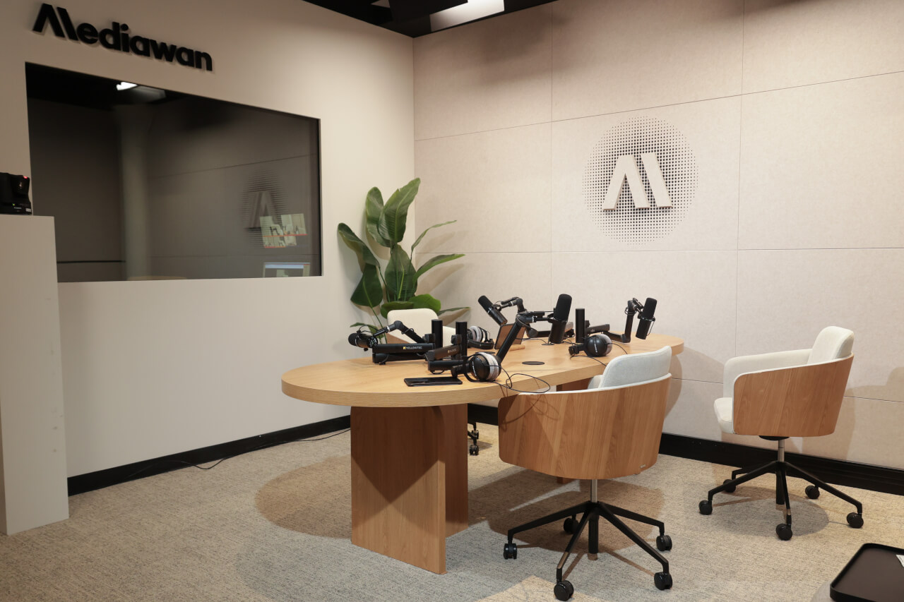 Mediawan inaugure son studio de podcast - Ecran total